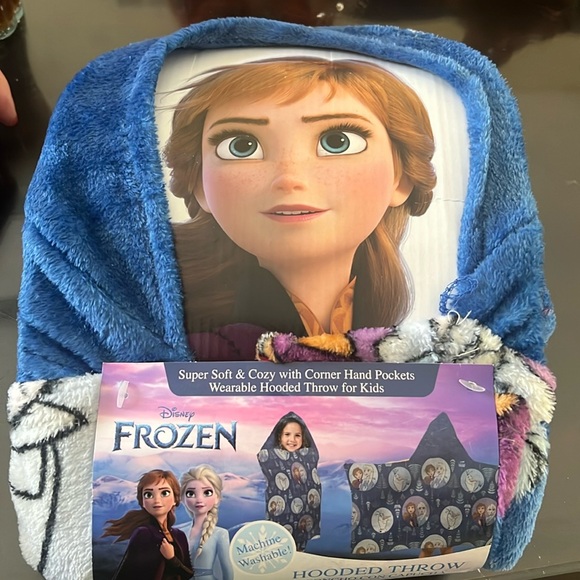 Disney | Bedding | Disney Frozen Hooded Throw | Poshmark